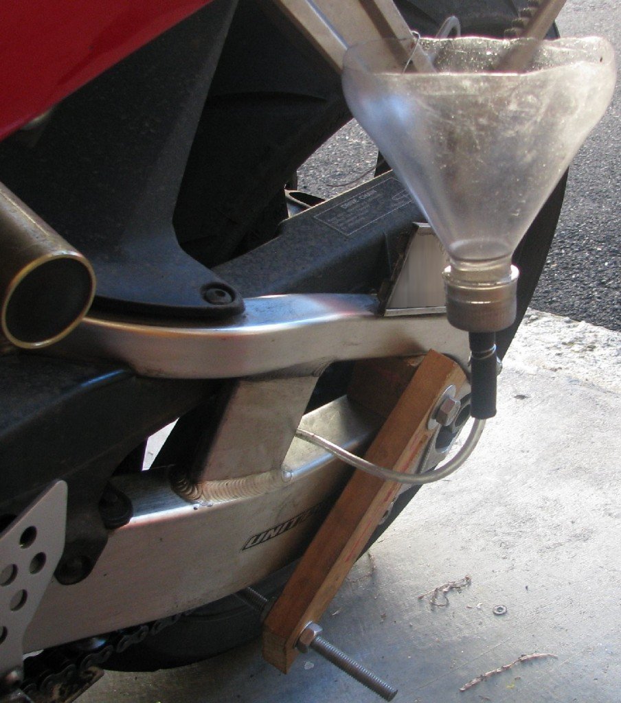 Motorcycle chain oiling system – Pyrocam.com